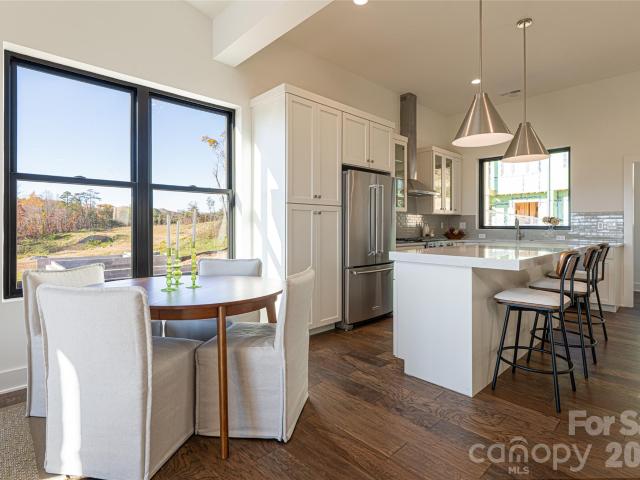 610 Storybook Villas Trail
