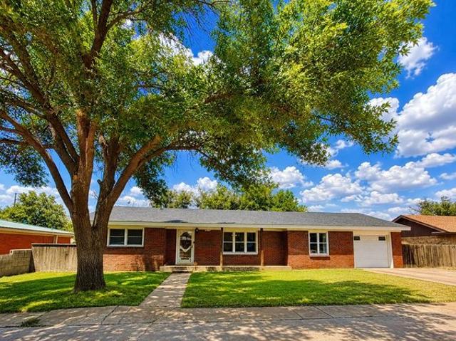 610 SW 13th St, Seminole, TX 79360