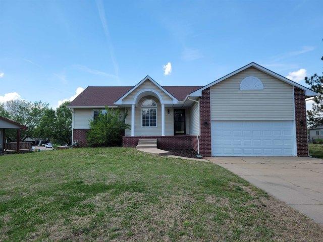 610 Sykes Rd, Wellington, KS 67152