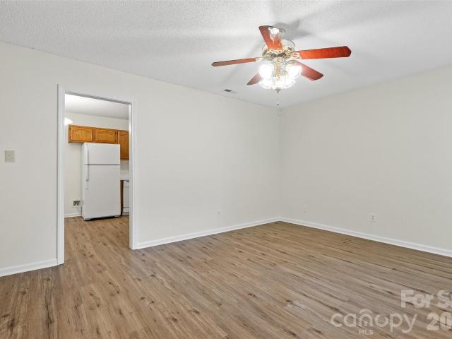 610 Pennwood Lane # 3