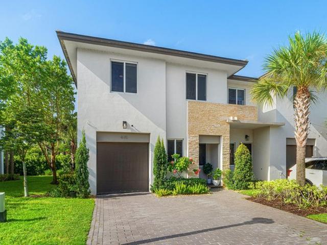 610 Pioneer Way, Royal Palm Beach, FL 33411