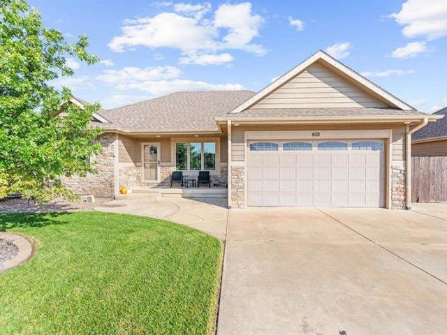 610 Quail Hollow Dr, Salina, KS 67401