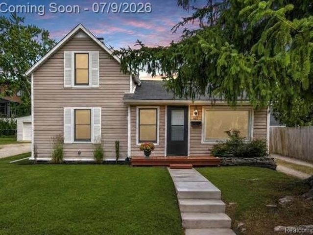 610 Quarter St, Rochester, MI 48307