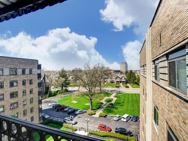 610 ROYAL YORK APARTMENTS, LLC 5 Bedroom Apartment for Rent at 1445 E Broad St, Columbus, OH 43205 Franklin Park