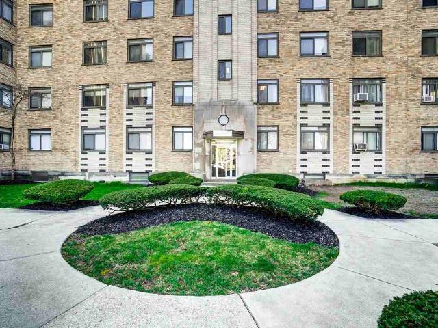 610 ROYAL YORK APARTMENTS, LLC 1 Bedroom Apartment for Rent at 1445 E Broad St, Columbus, OH 43205 Franklin Park