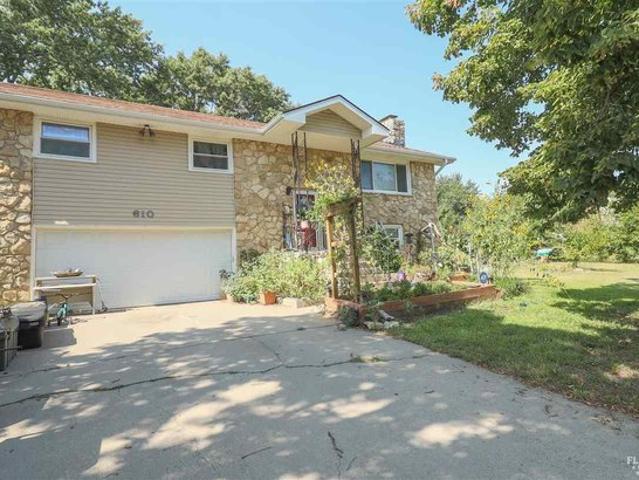 610 Rockledge Dr, Junction City, KS 66441