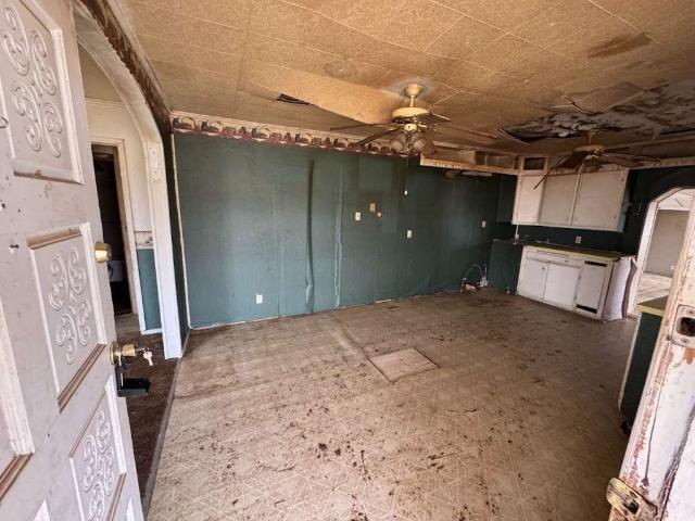 610 W Garrison Ave, Electra, TX 76360 | MLS #20644