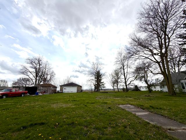 610 W Green St, Newman, IL 61942 | MLS #12611 | Compass