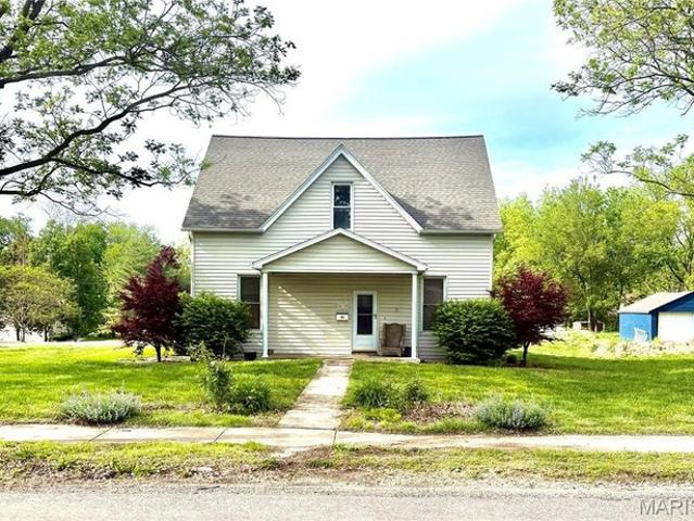 610 W Phillips St, Freeburg, IL 62243
