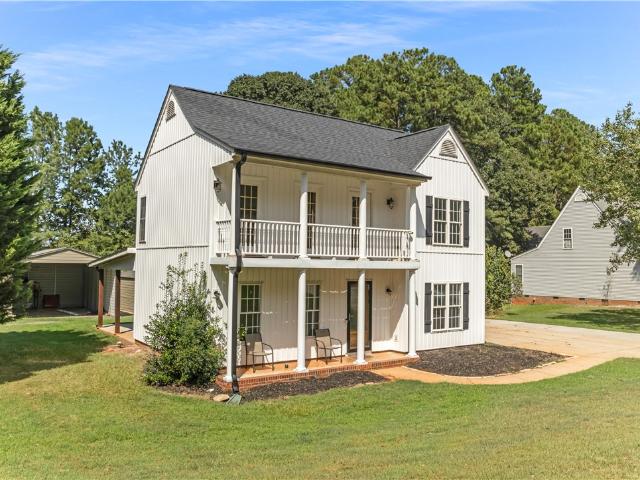 610 Walnut Way
