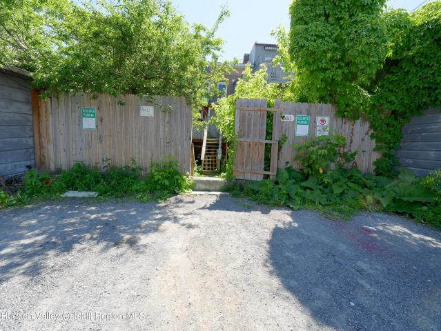 610 Warren Street