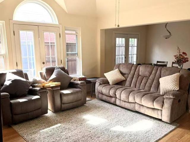 610 Willow Oak Drive