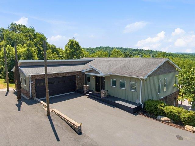 610 Wisteria Dr, Radford, VA 24141