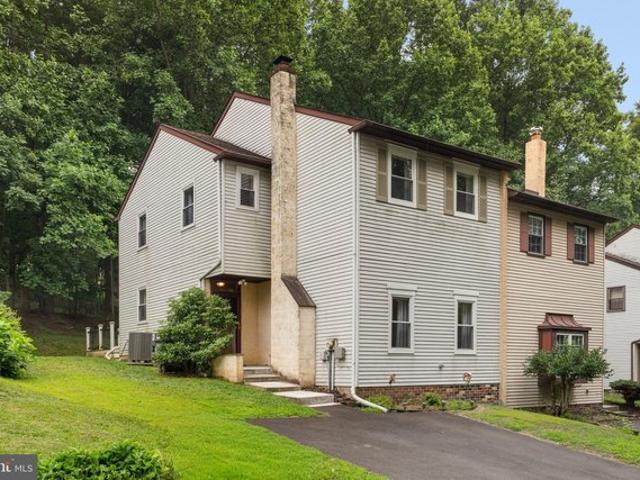 610 Valley Stream Cir, Feasterville Trevose, PA 19053
