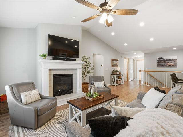6114 Pinewood Court