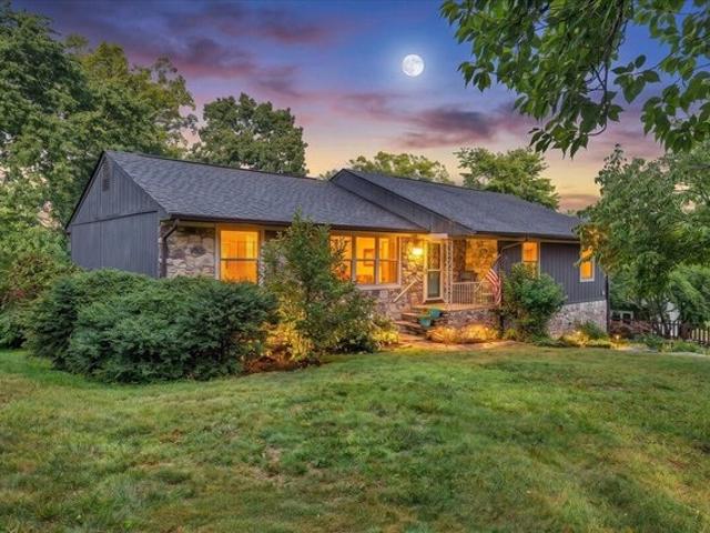 6114 Saddleridge Cir, Roanoke, VA 24018