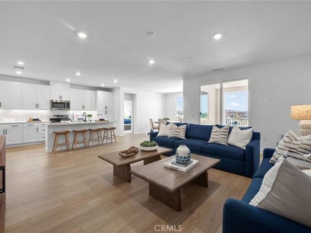 6114 Valentina Way Unit 301, Eastvale, CA 92880