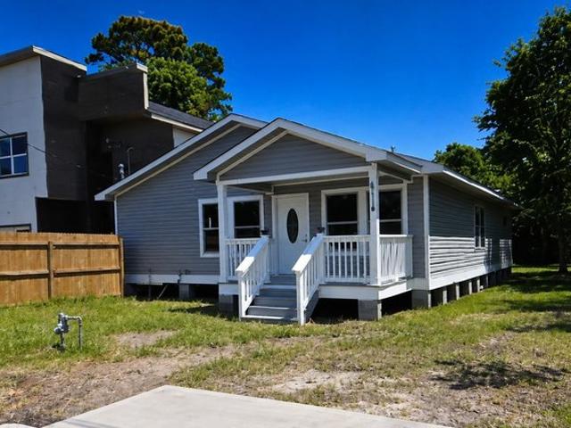 6114 Wedgefield St, Houston, TX 77028