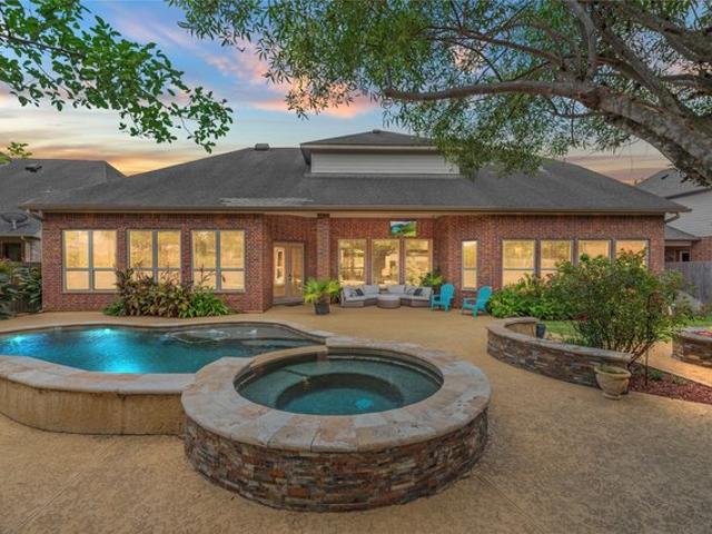 6115 Duke Trail Ln, Sugar Land, TX 77479