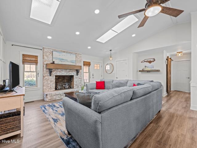 6115 Gondolier Drive