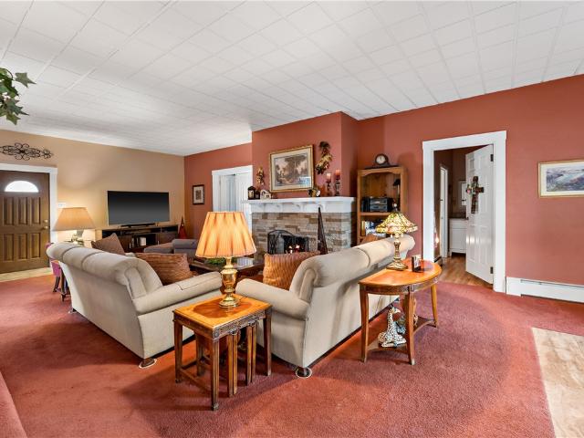 6115 Library Rd