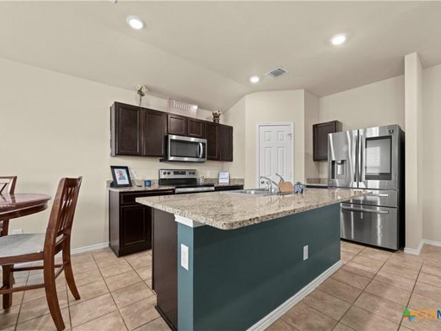 6115 Sally Ride Ln, Killeen, TX 76543