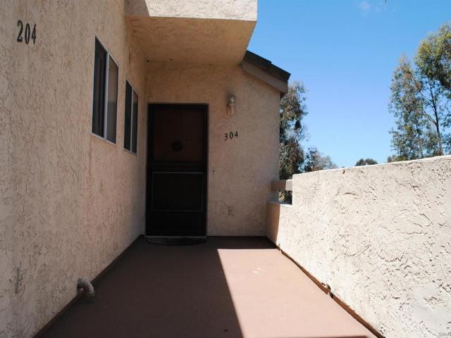 6116 Calle Mariselda 304