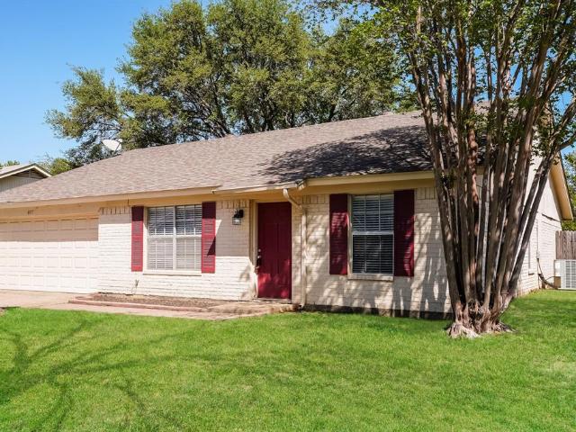 6117 Autumn Springs Dr, Arlington, TX 76001 | MLS #21247 | Compass