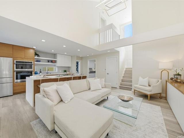 6117 Summer St Unit 6117D, Honolulu, HI 96821