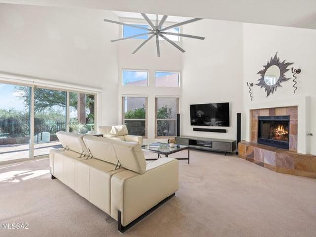 6118 N Running Deer Cir, Tucson, AZ 85750