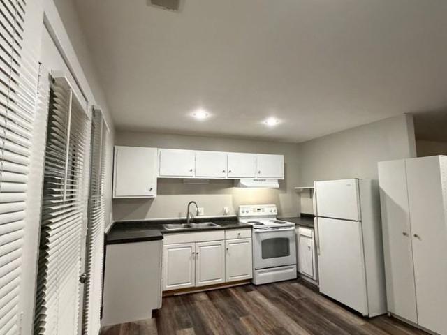 6118 Dickson Rd 2 Bedroom Apartment for Rent at 6118 Dickson Rd, Indianapolis, IN 46226 Devington