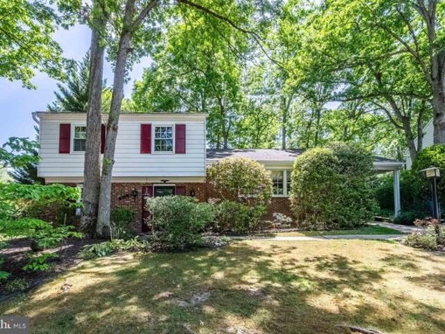 6118 Roxbury Ave, Springfield, VA 22152