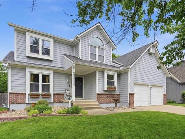 6118 W 157th Ter, Overland Park, KS 66223