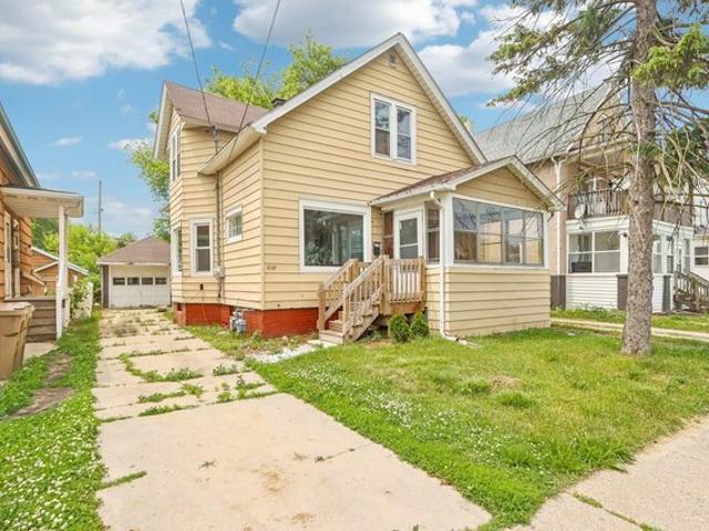 6118 25th Ave, Kenosha, WI 53143