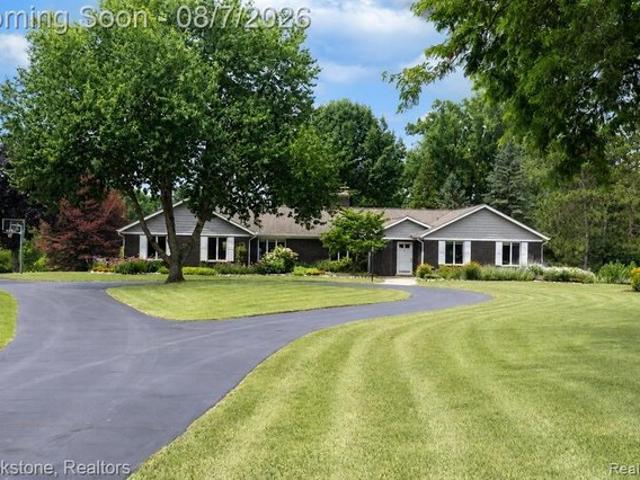 61195 Mount Vernon Rd, Washington Township, MI 48094