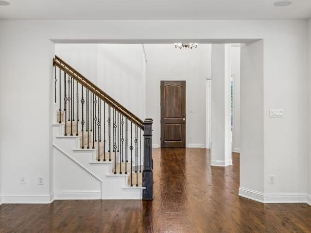 6119 Mulholland Drive