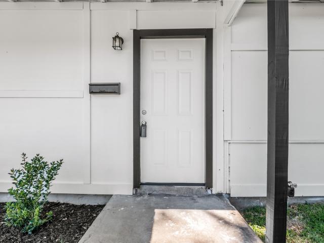 6119 Beekman Rd