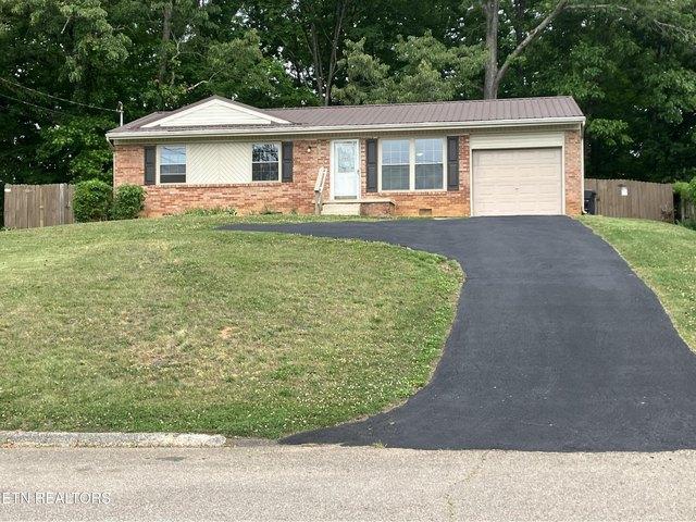 6119 Cougar Dr, Knoxville, TN 37921