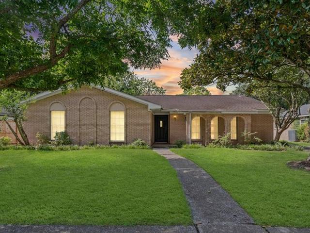 6119 Yarwell Dr, Houston, TX 77096