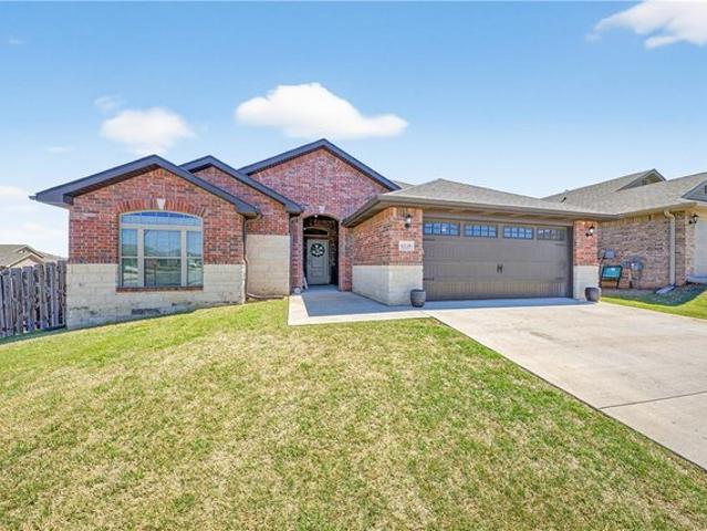 6110 NW Ettie May St, Bentonville, AR 72713