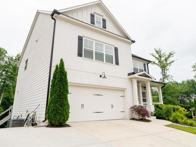 6110 Banyan Trail