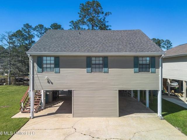 6110 Kiowa St, Kiln, MS 39556