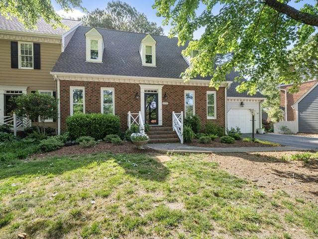 6110 Staffordshire Ct, Raleigh, NC 27609