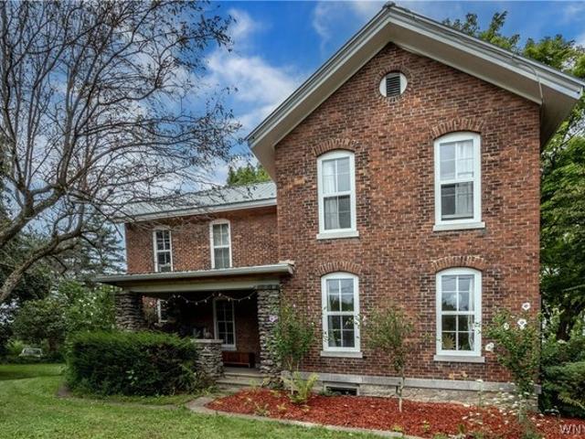 6110 Salt Rd, Clarence, NY 14031