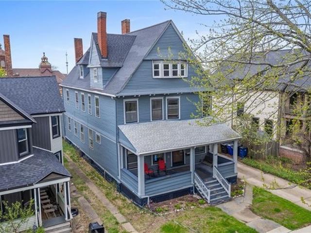 6110 W Clinton Ave, Cleveland, OH 44102