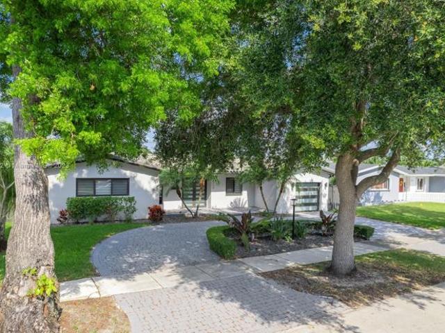 6110 93rd Ave SW, Miami, FL 33173