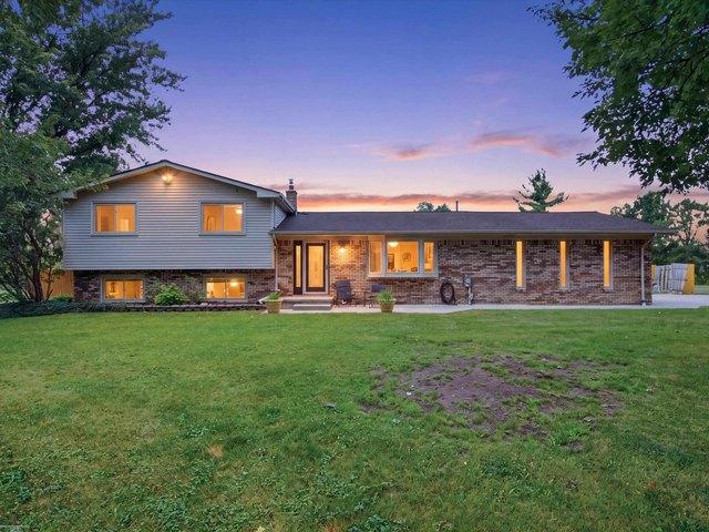 61111 Ray Center Rd, Ray Township, MI 48096