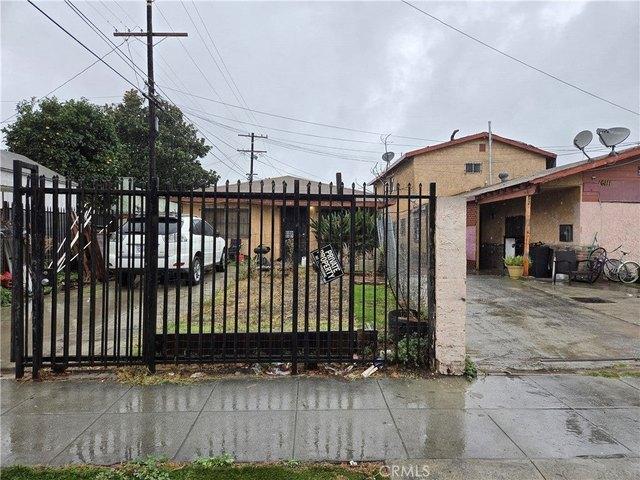 6111 Menlo Ave, Los Angeles, CA 90044