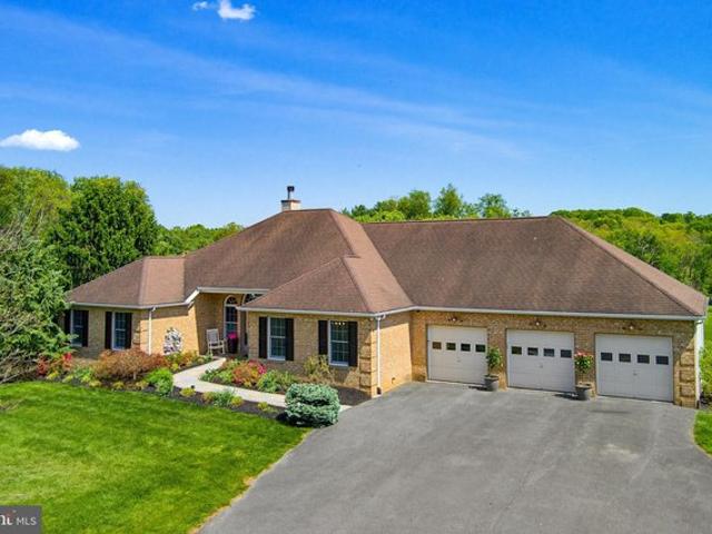 6111 Emerald Ln, Eldersburg, MD 21784