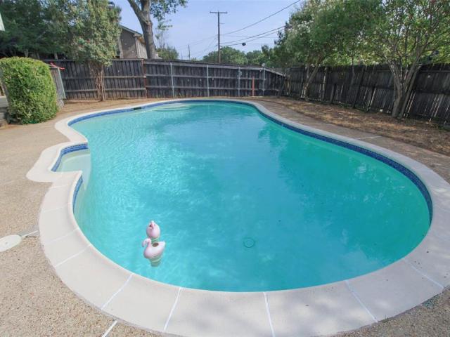 6111 Farmingdale Drive